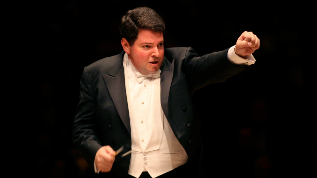 Andrew Litton returns to conduct at the BSO