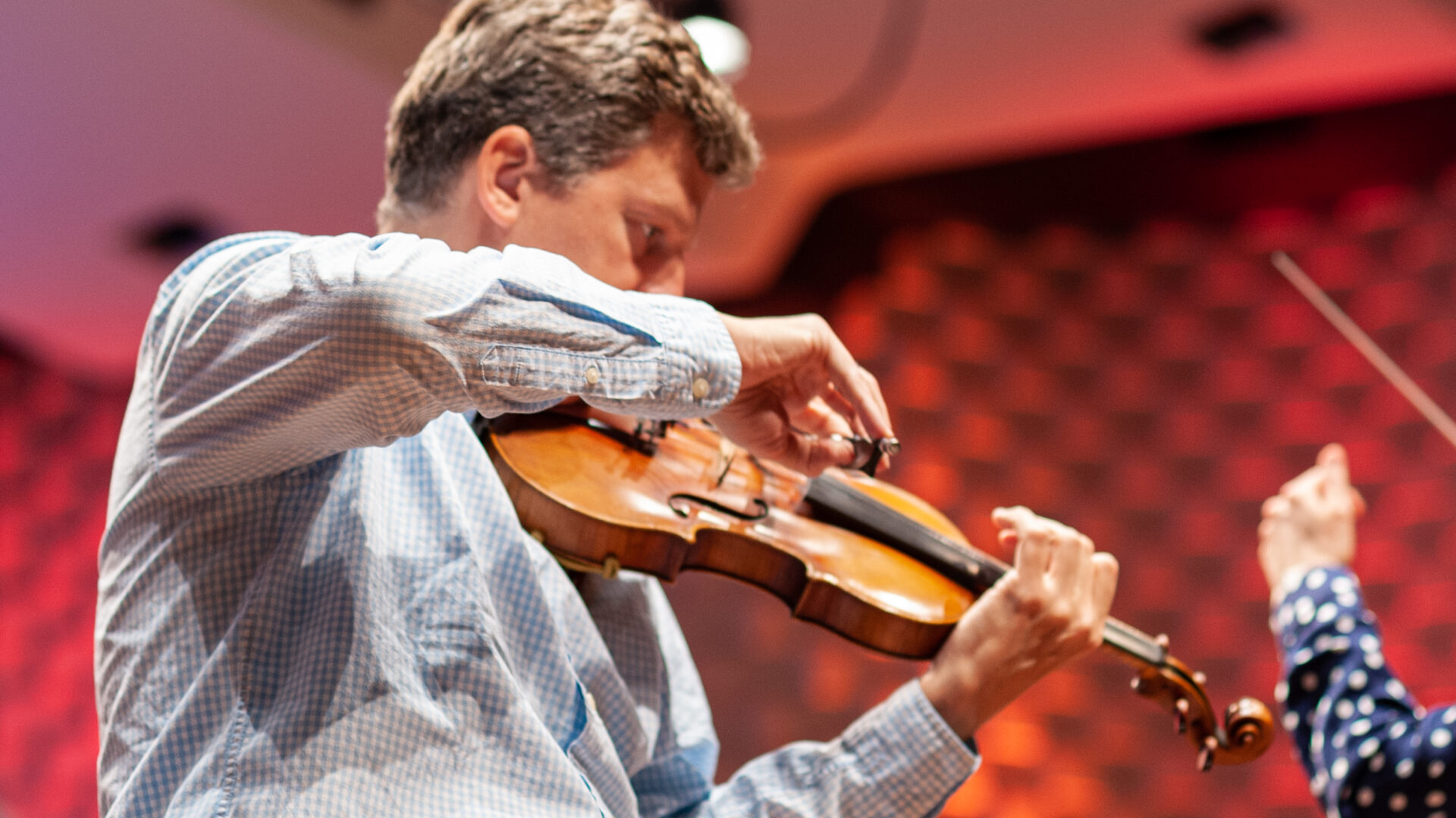 Review: "A gathering of friends old and new" with violinist James Ehnes